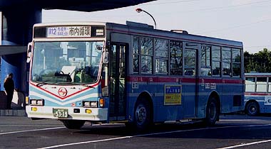 写真の車 E1563 横須賀駅